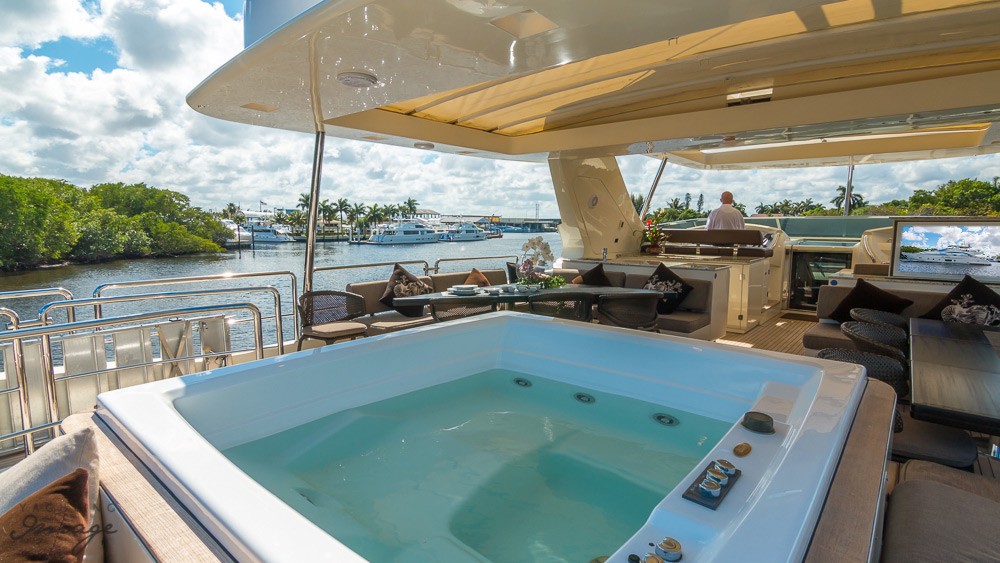 Yacht AZIMUT YCG 120', Azimut | CHARTERWORLD Luxury Superyacht Charters